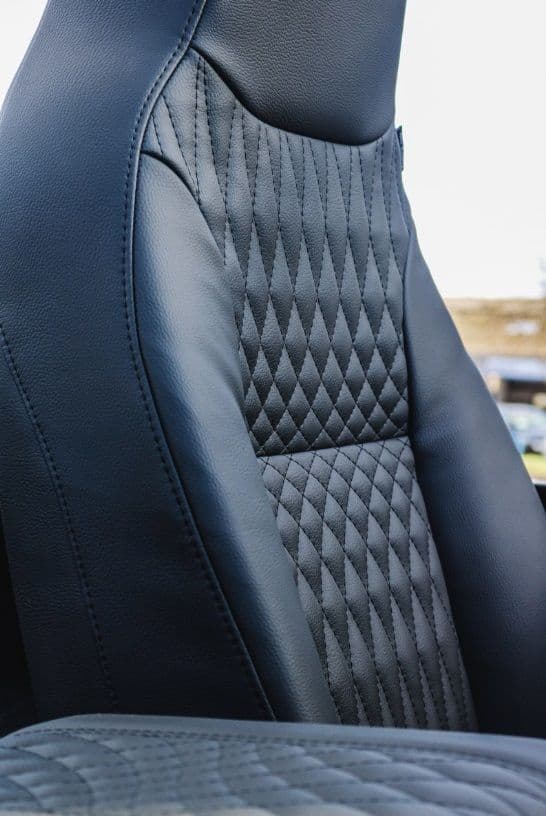 Defender Puma Premium Seat Heated - Black Vinyl Vault - EXT307-VLT