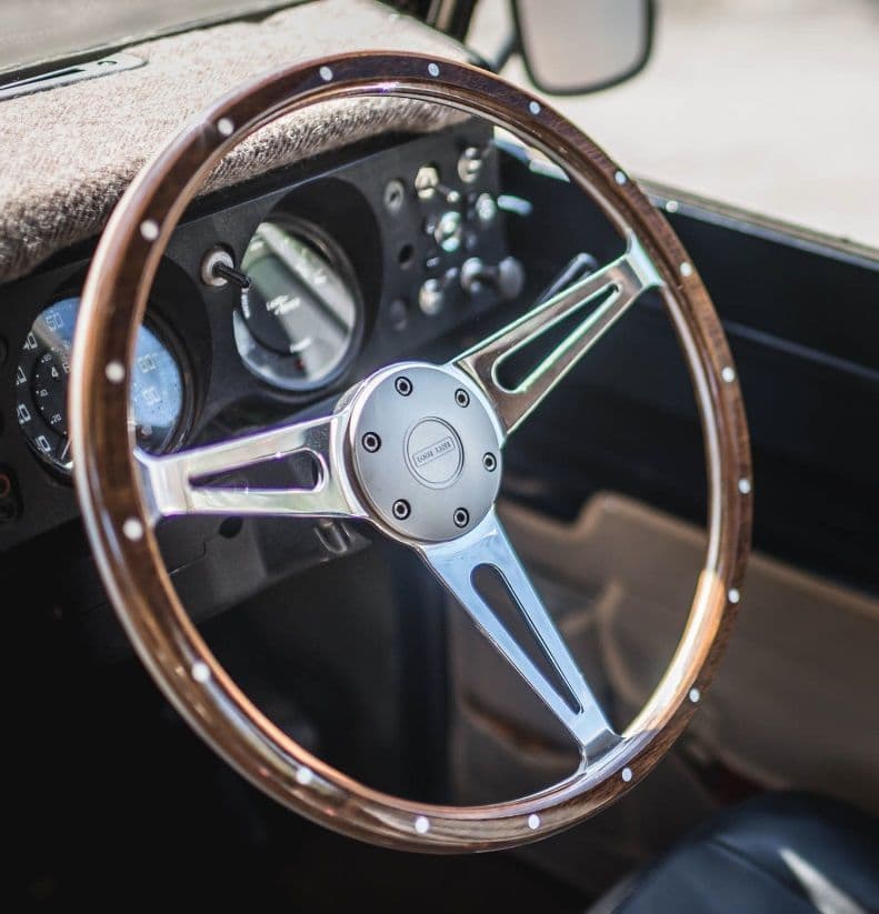 Evander Wood Rim Steering Wheel