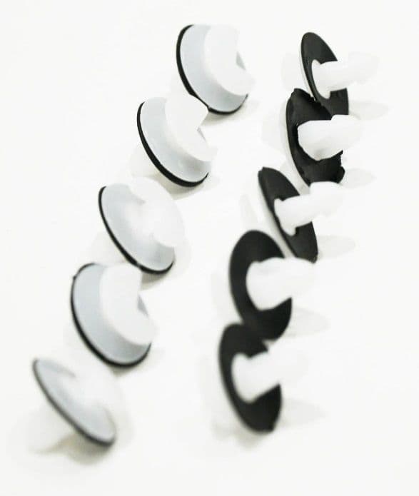 Range Rover Classic Door Trim Fixing Studs & x28;Pack of 10& x29;