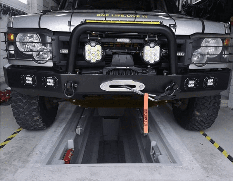 Wildbear Discovery 2 Winch Bumper Lightbar