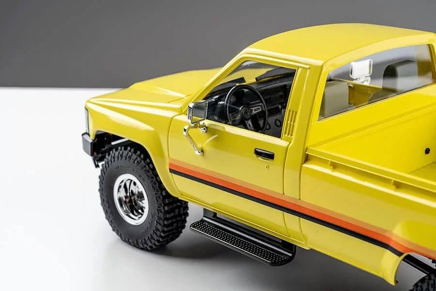 FMS Toyota Hilux 1/18th Scaler RTR FMS11816