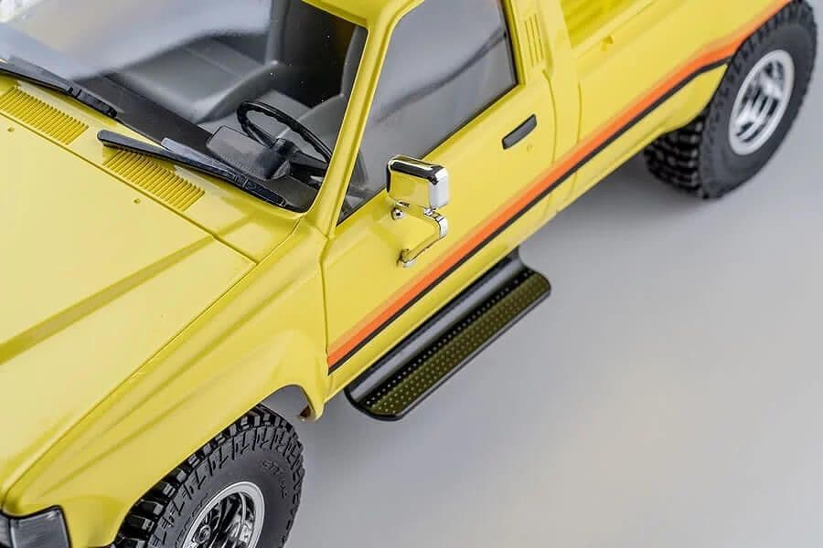 FMS Toyota Hilux 1/18th Scaler RTR FMS11816