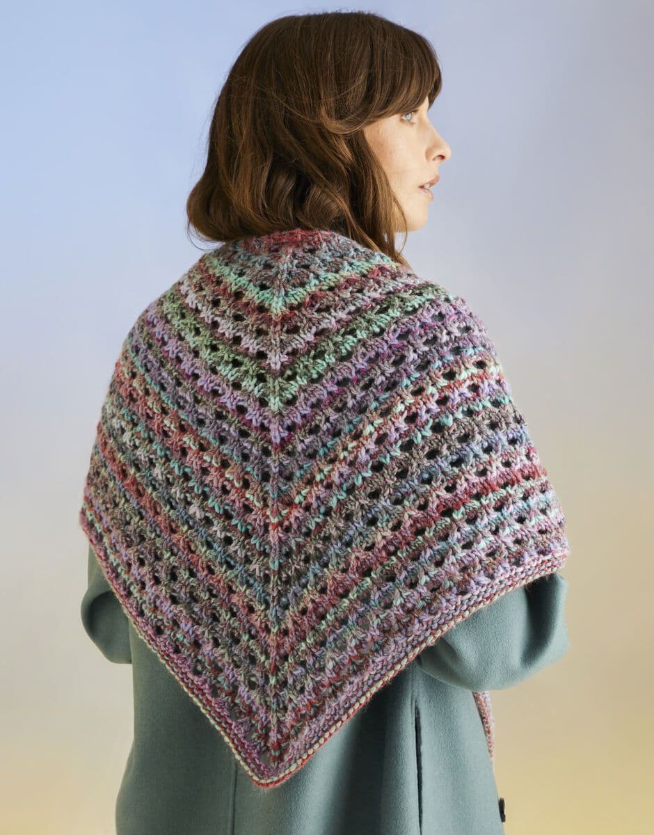 Sirdar Ladies Shawl Knitting Pattern in Jewelspun Chunky - 10711