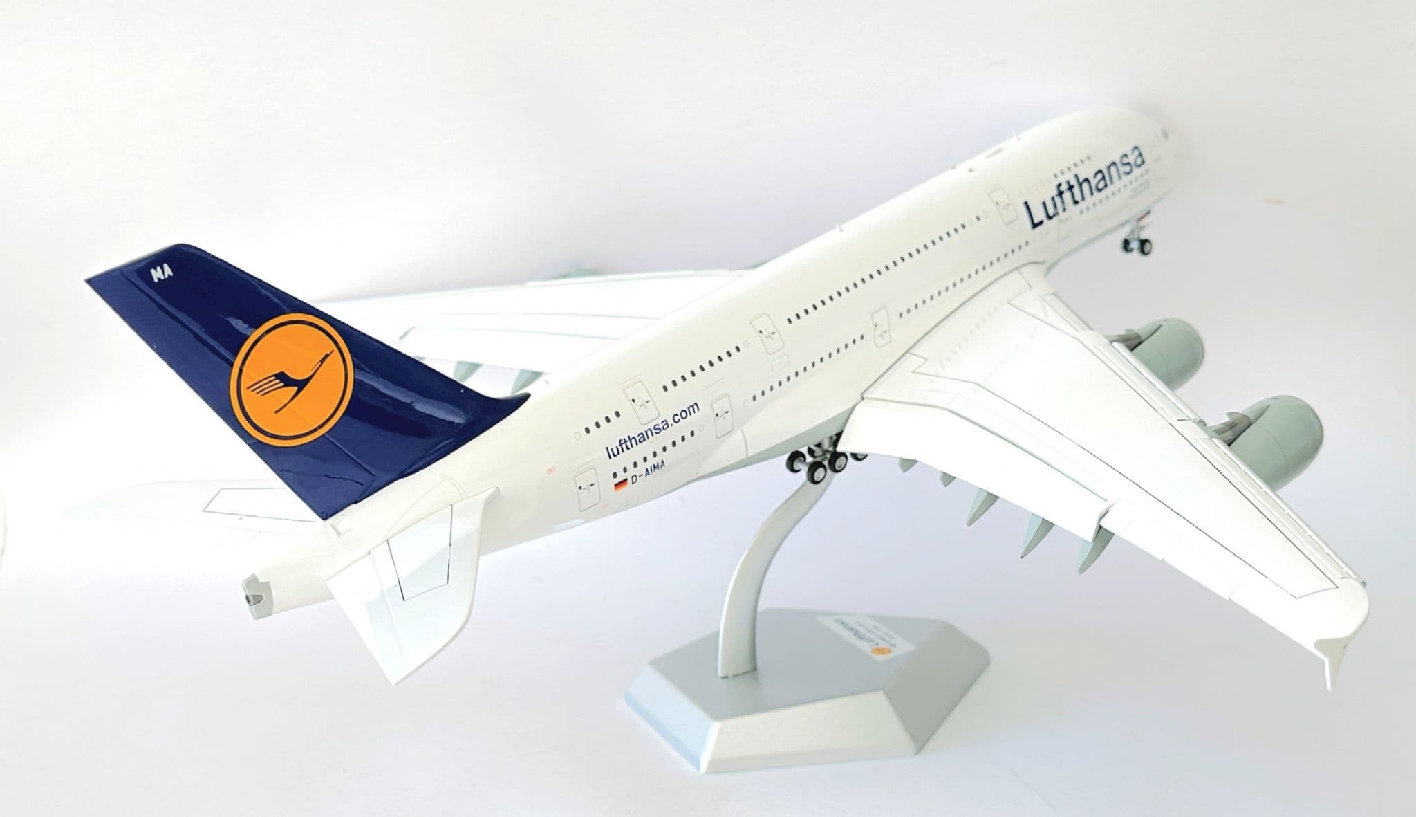 Airbus A380 Lufthansa SQ Models Diecast Collectors Model Scale 1 200 ...