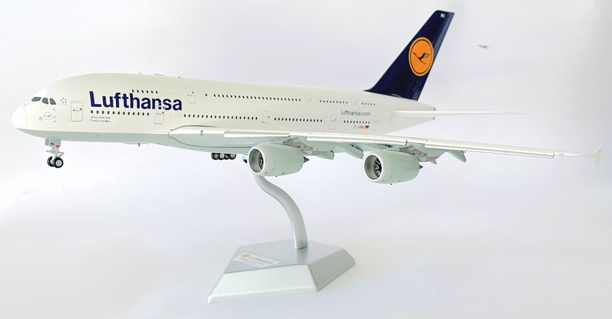 Airbus A380 Lufthansa SQ Models Diecast Collectors Model Scale 1 200 ...