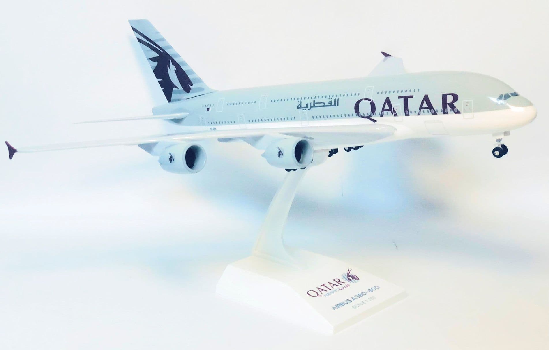 Daron Skymarks Airplane Daron Skymarks Qatar Airways A380 Model - 1/200 ...