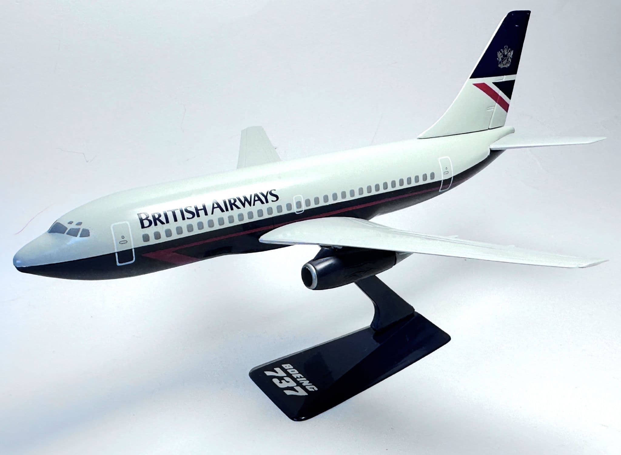 Boeing 737-200 British Airways Landor Wooster Collectors Model Scale 1 180