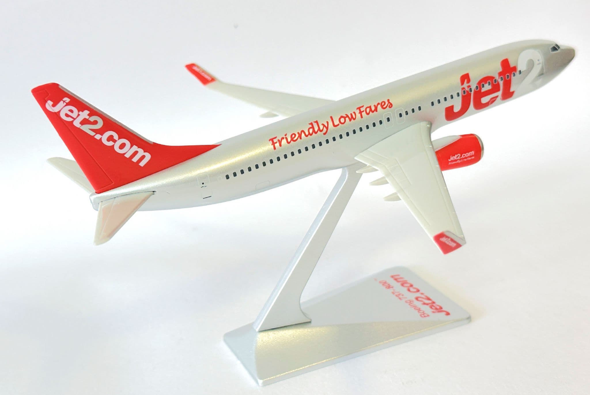 Boeing 737-800 Jet2 Premier Models Snap Fit Collectors Model Scale 1 200