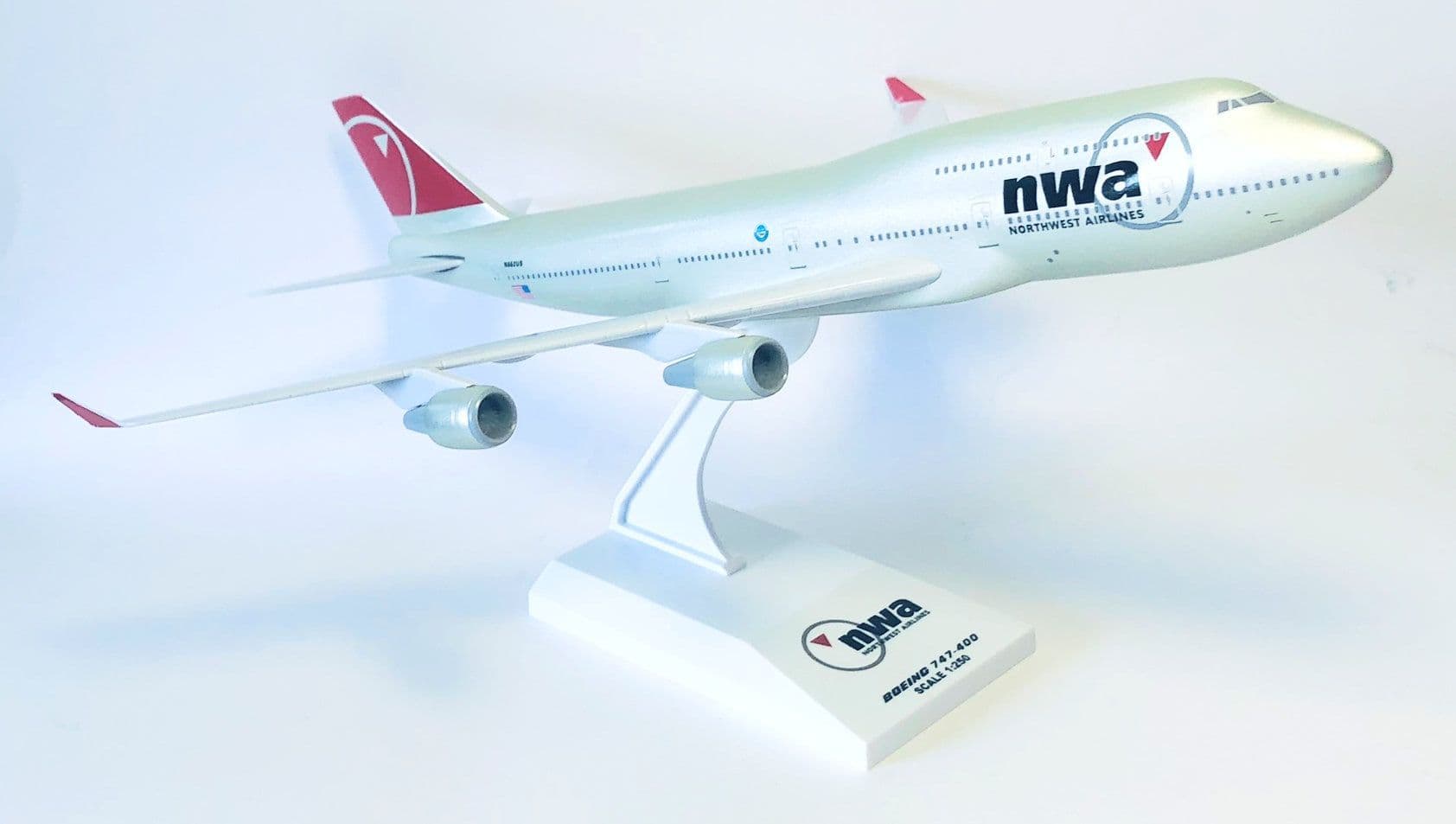 Boeing 747-400 Northwest Airlines Skymarks Collectors Model Scale 1 250 EJ