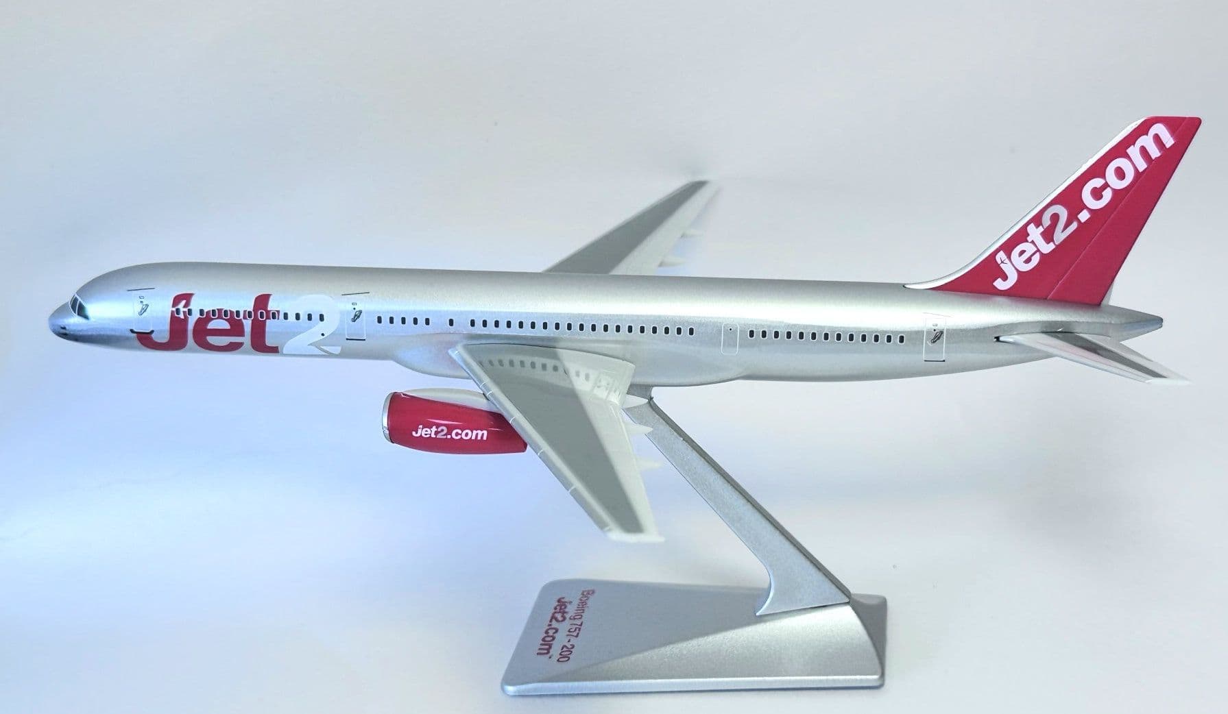 Boeing 757-200 Jet2 Red Silver Premier Models Snap Fit Model Scale 1 200