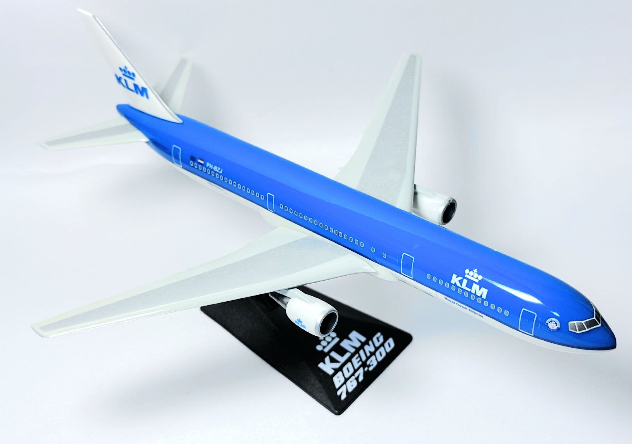 Boeing 767-300 KLM Royal Dutch Airlines Snap Fit Collectors Model Scale ...