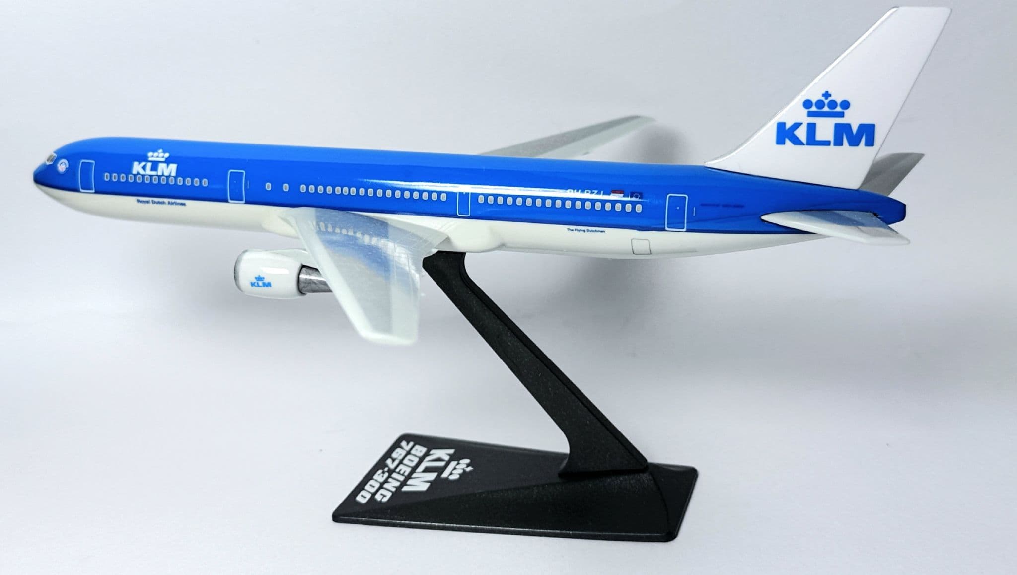 Boeing 767-300 KLM Royal Dutch Airlines Snap Fit Collectors Model Scale 1 250