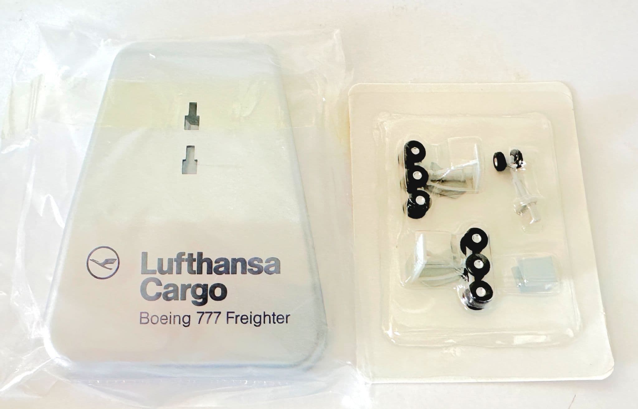Boeing 777-200F Lufthansa Cargo Premium Hogan Collectors Model Scale 1 200