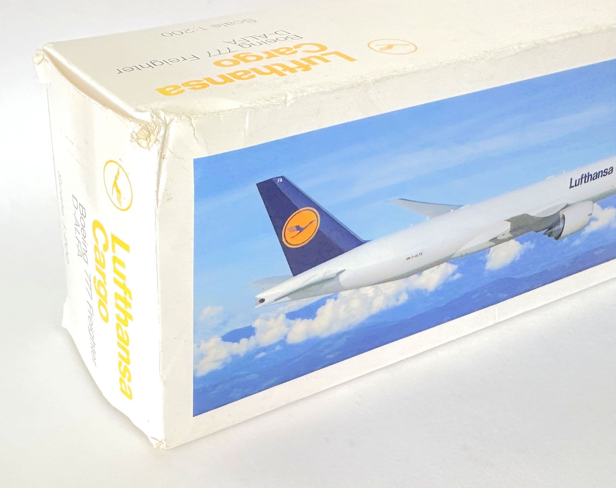 Boeing 777-200F Lufthansa Cargo Premium Hogan Collectors Model Scale 1 200