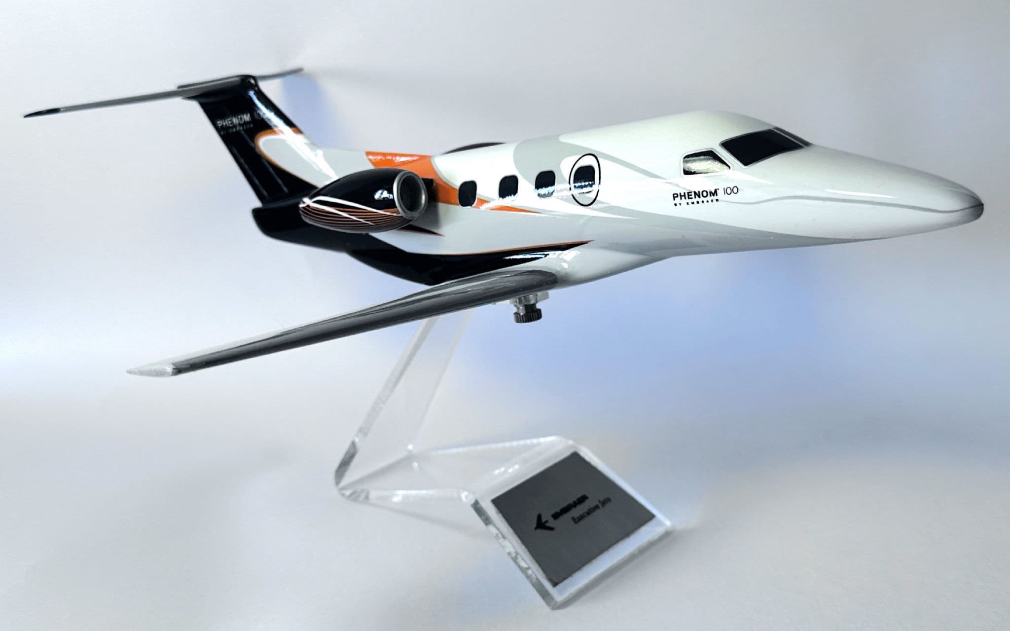 Embraer Phenom 100 House / Demo Livery Corporate Collectors Model Scale ...