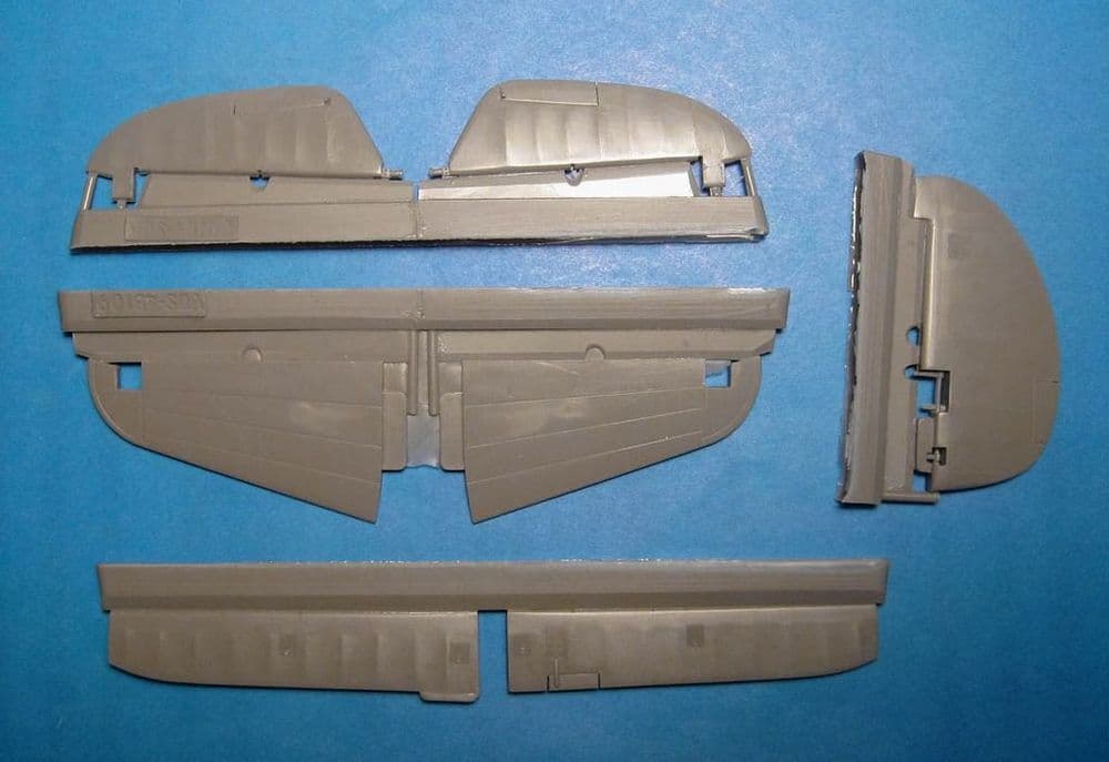 P-40E/N control surfaces