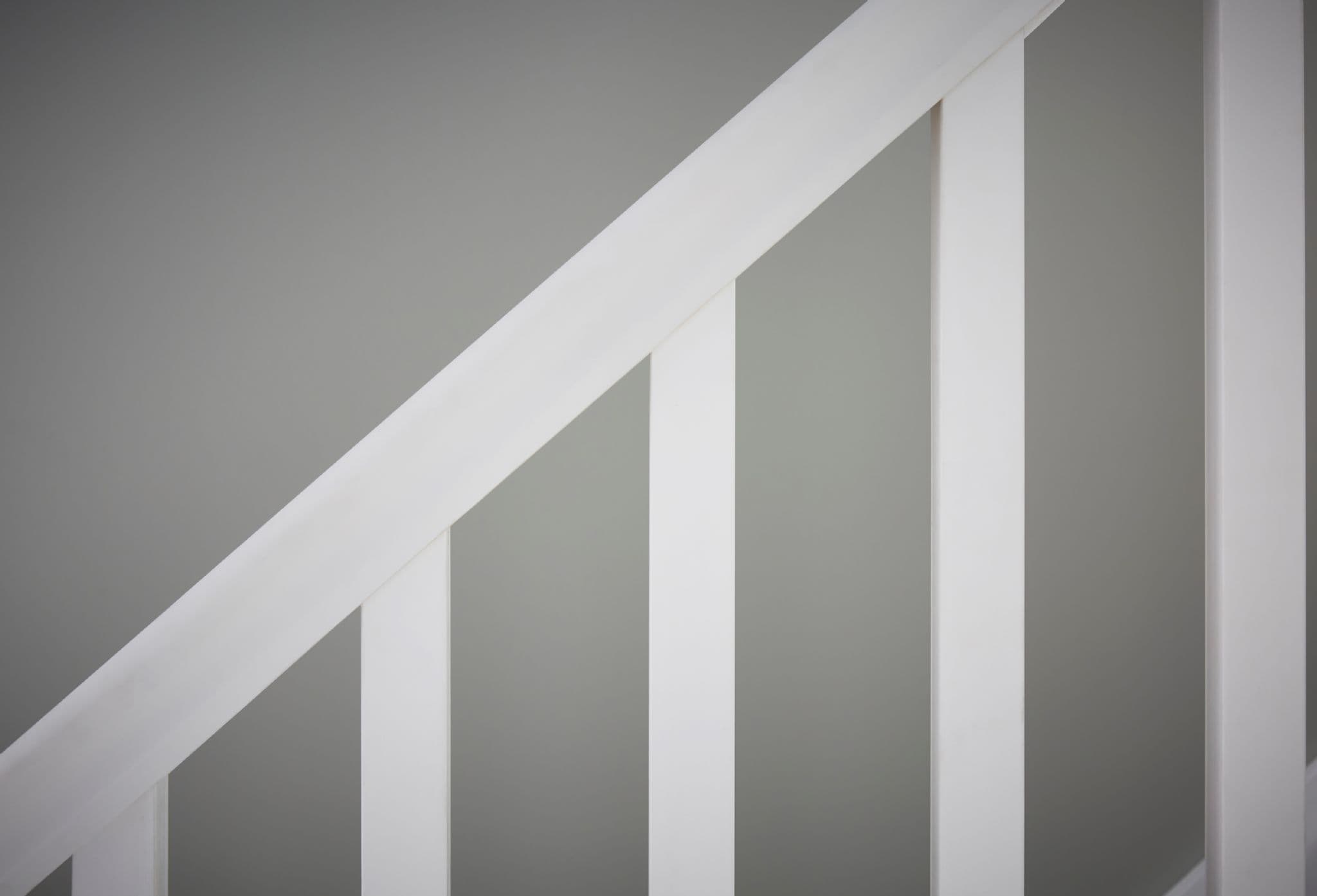 White Primed HDR Handrail 32mm Groove