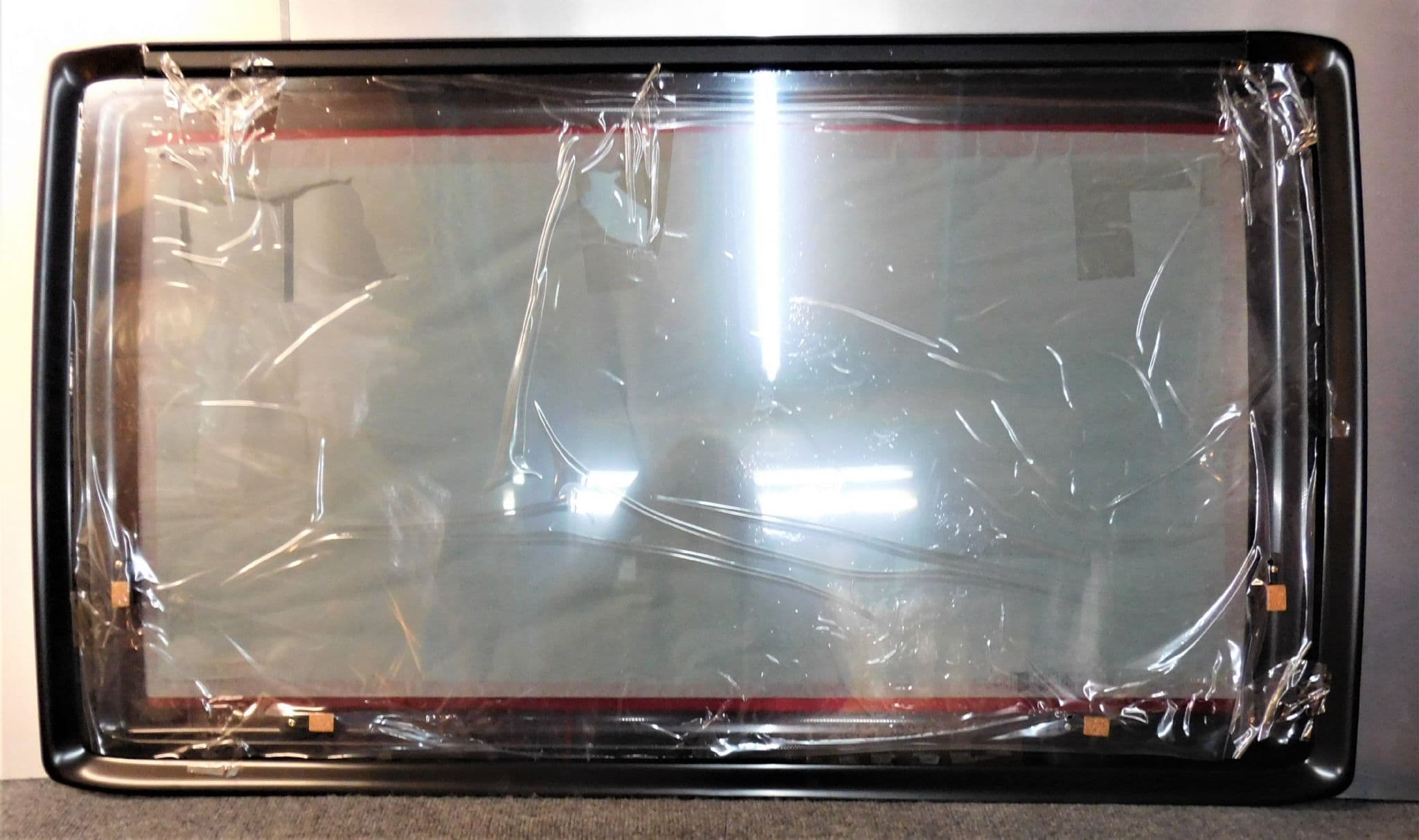 1000 x 550 caravan polyplastic window