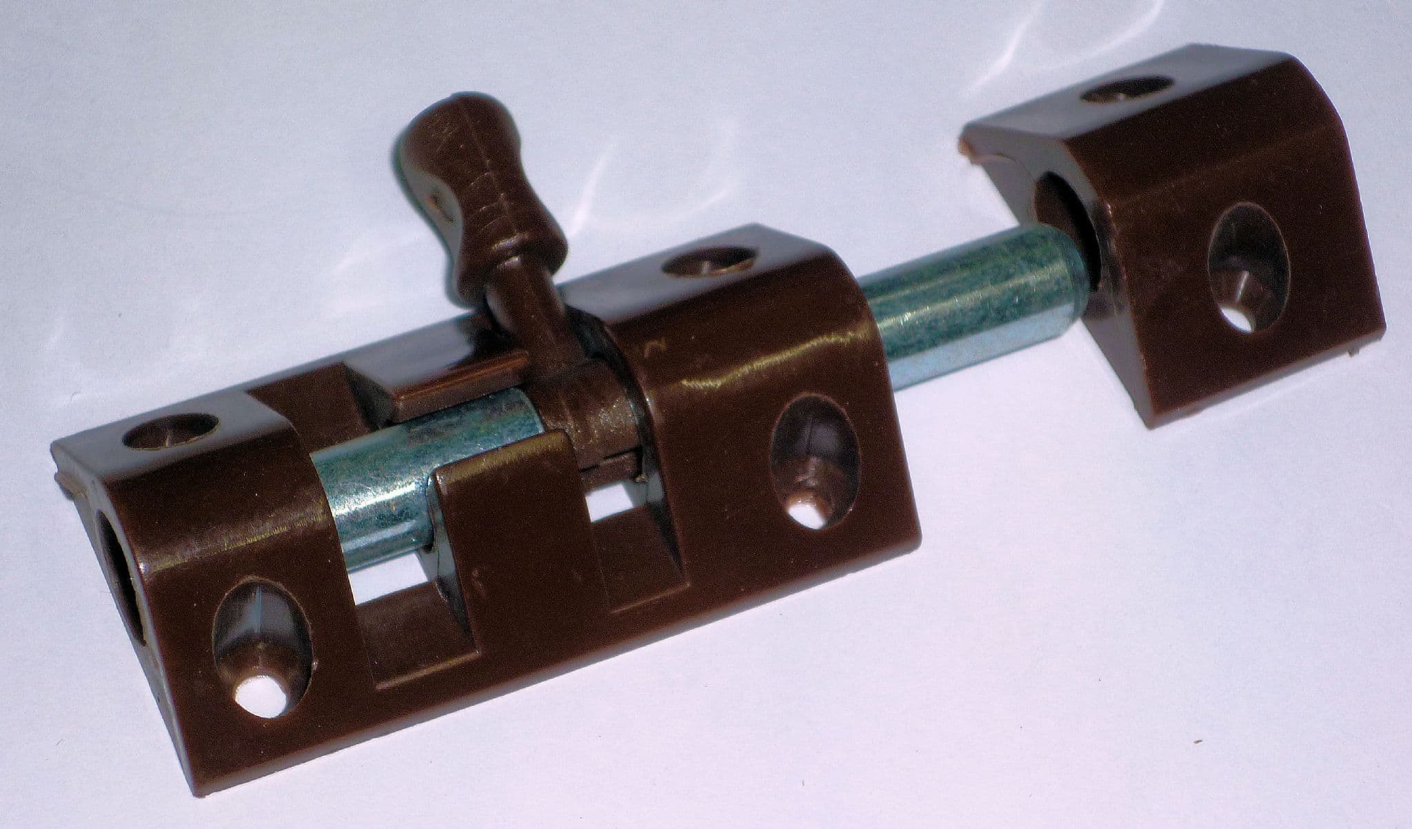 2" Brown Plastic Shoot Bolt