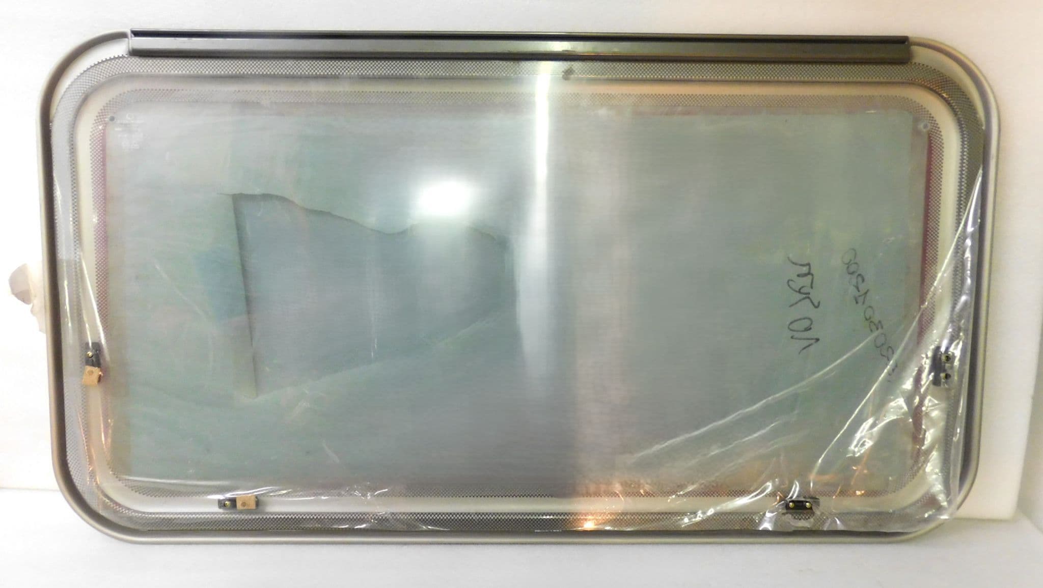 Autotrail Trigano Scout rear window 1000x500mm
