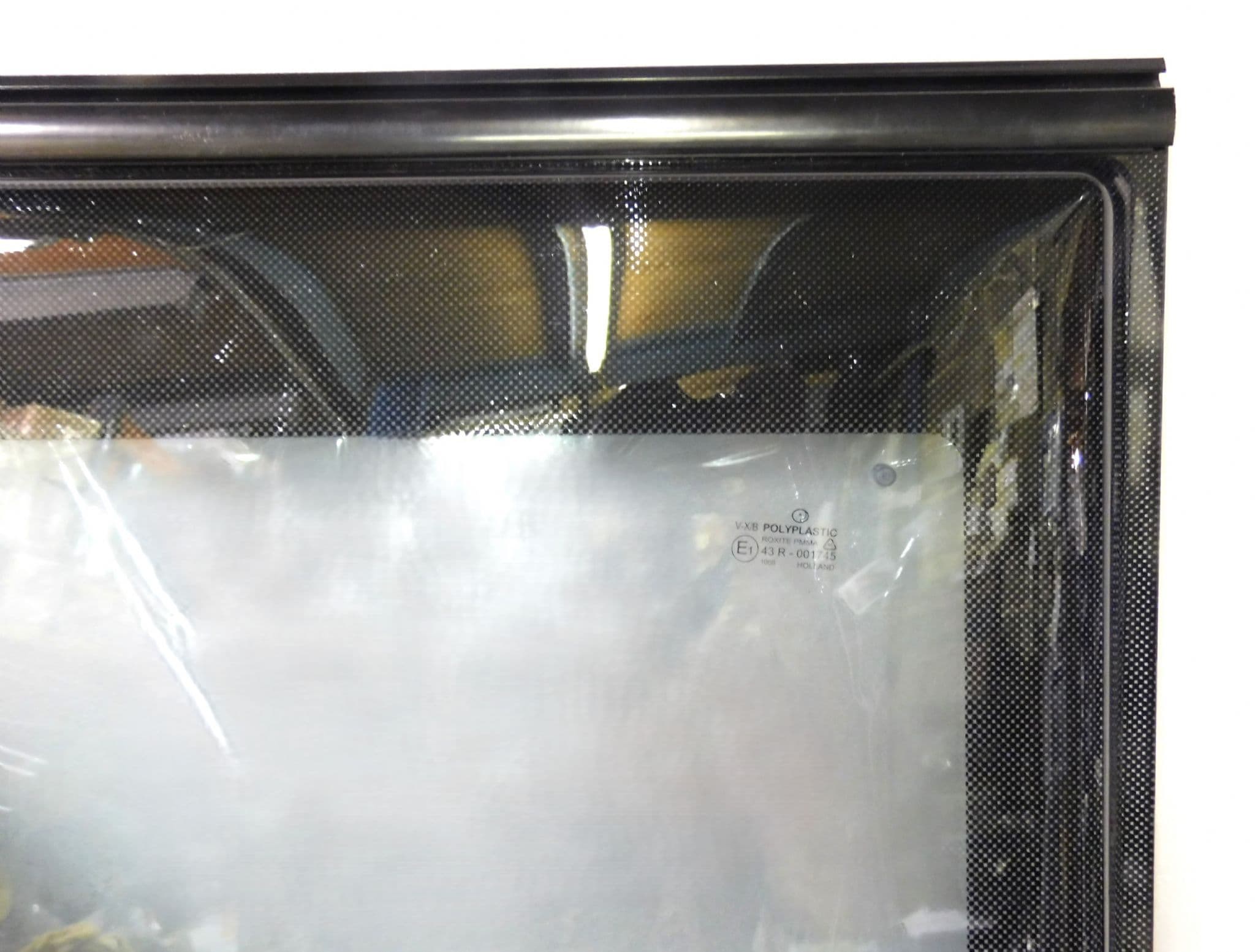 BUCCANEER Caravan front centre window