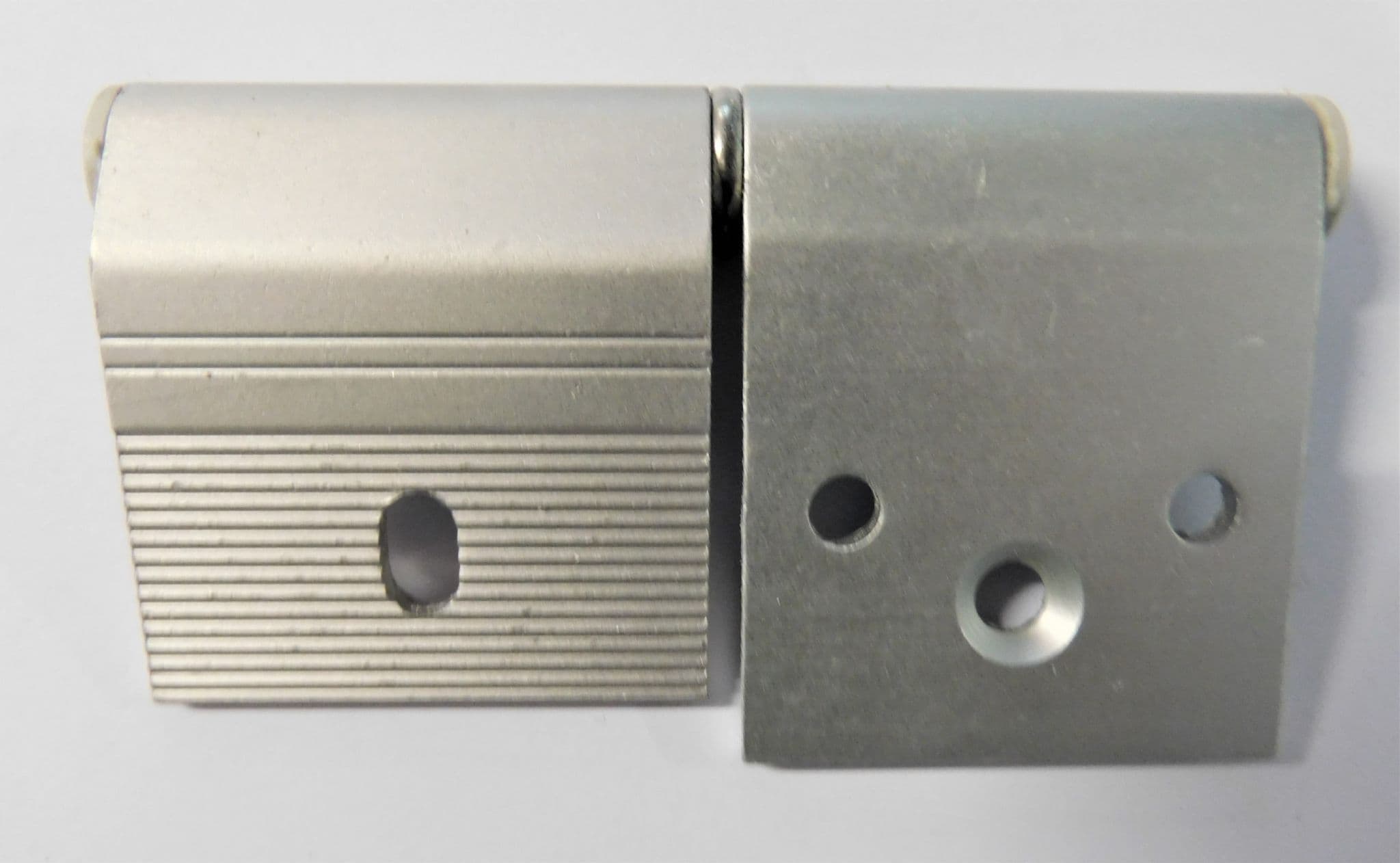 C I Auto-cruise 2 part locker door hinge CI1a