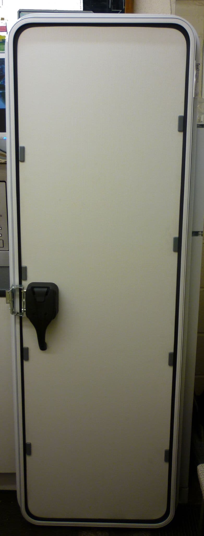 CARAVAN MOTORHOME Habitation Door 12