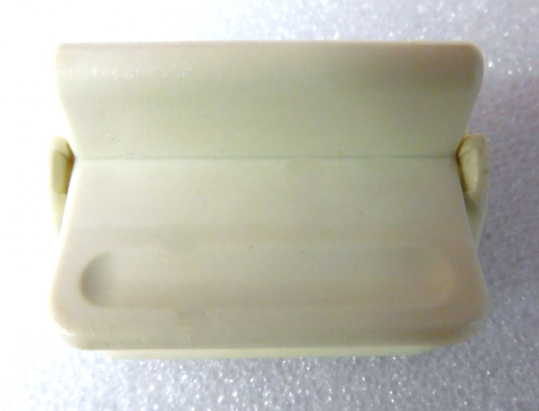 Caravan motorhome window blind sprung catch