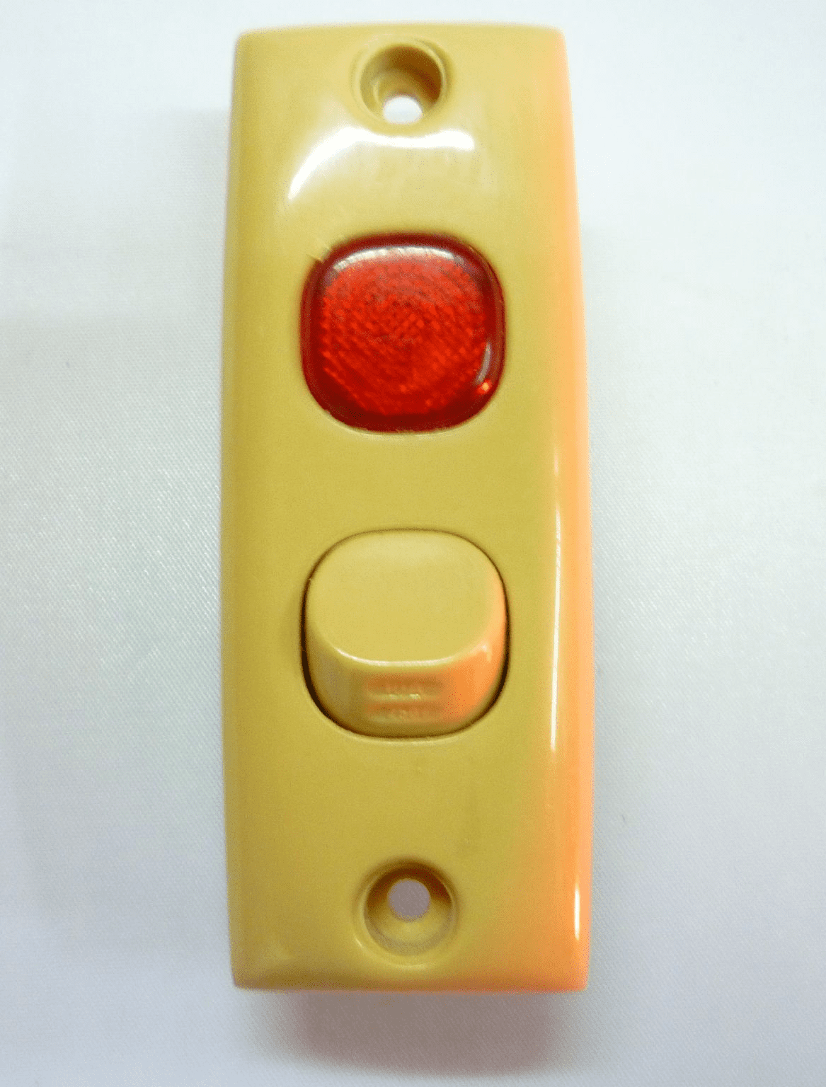 CLIPSAL architrave single switch and neon light honey