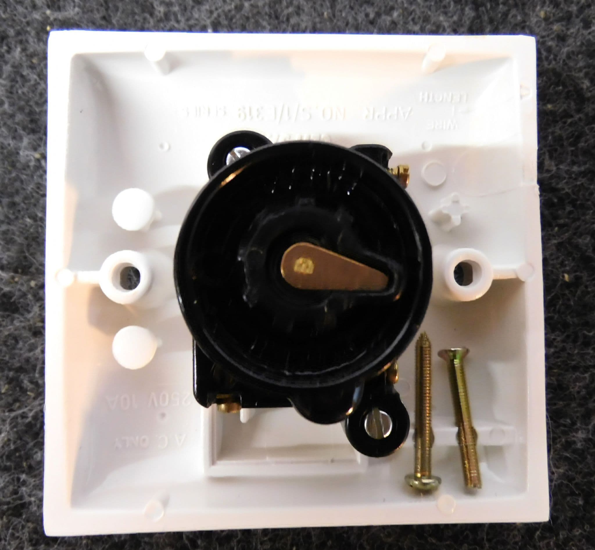 CLIPSAL E319 PNEUMATIC TIMER DELAY SWITCH