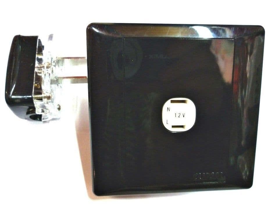 CLIPSAL electrics 12v 2 pin socket & 2 pin plug