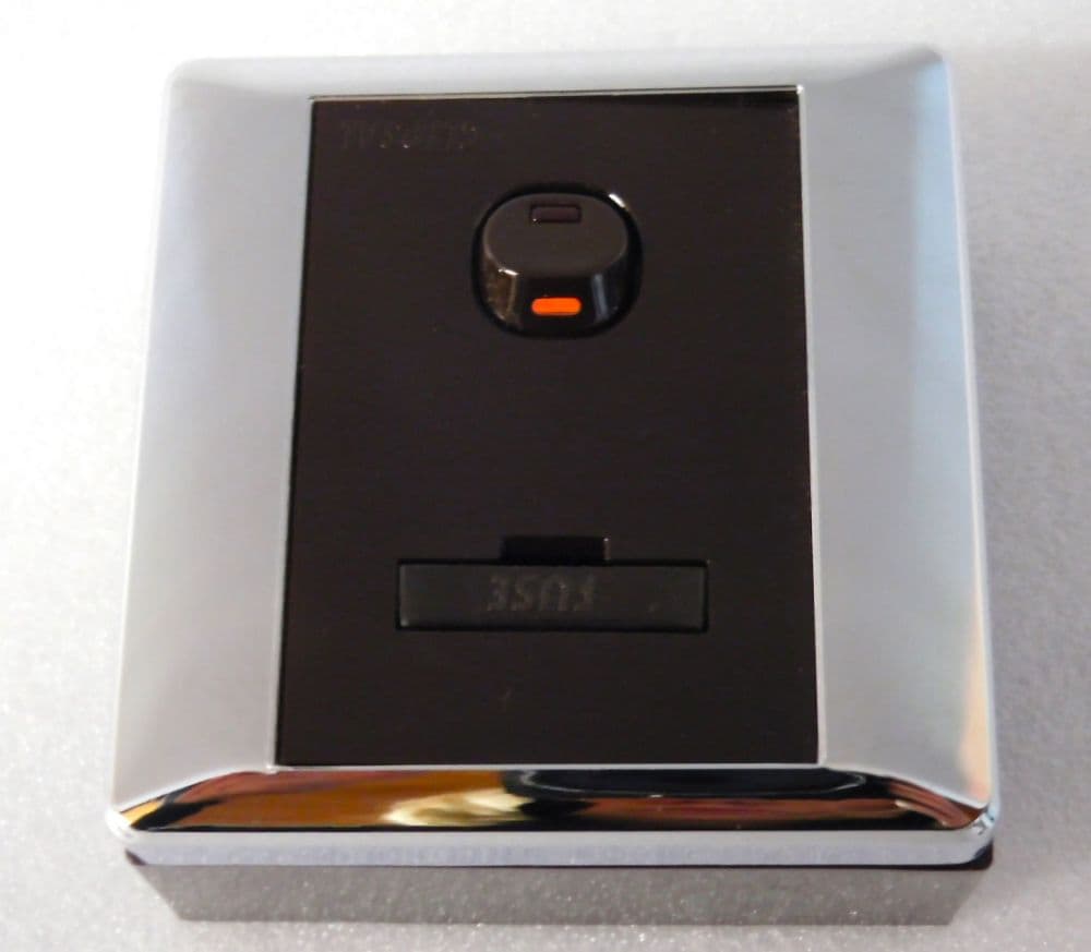 Clipsal Electrics fused spur with mount box