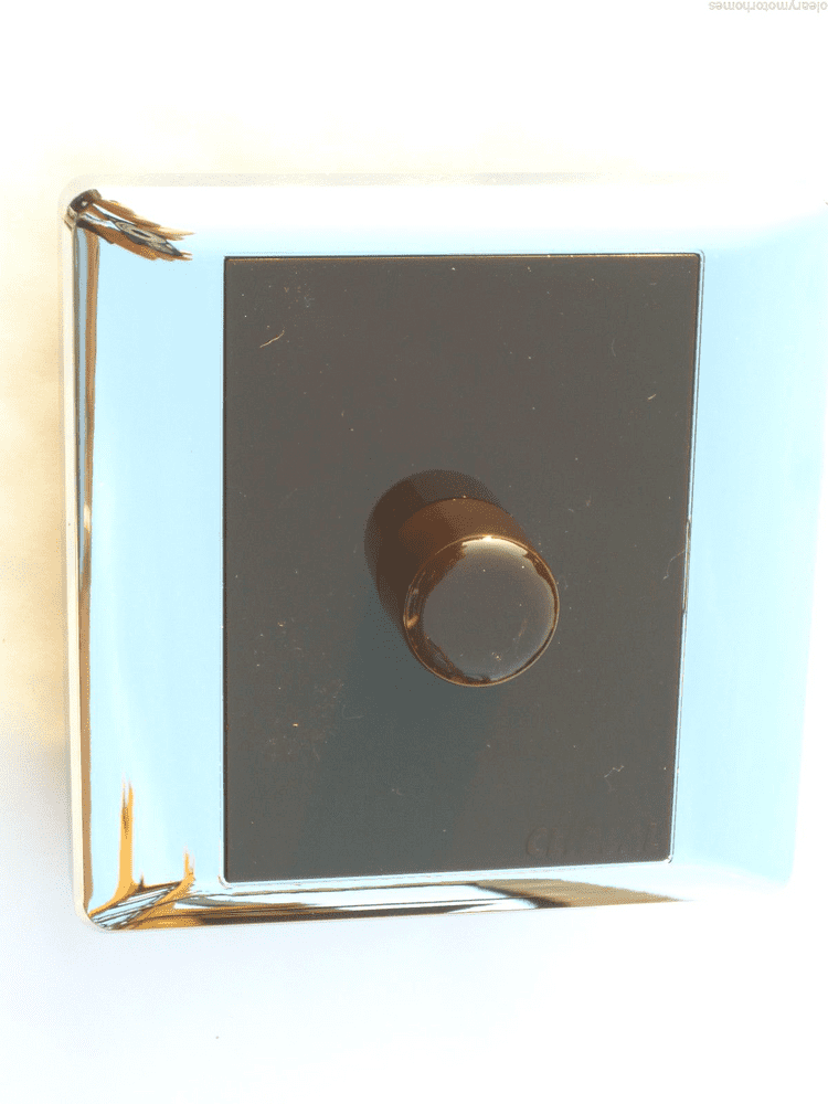 CLIPSAL SINGLE GANG DIMMER SWITCH 240V 400W