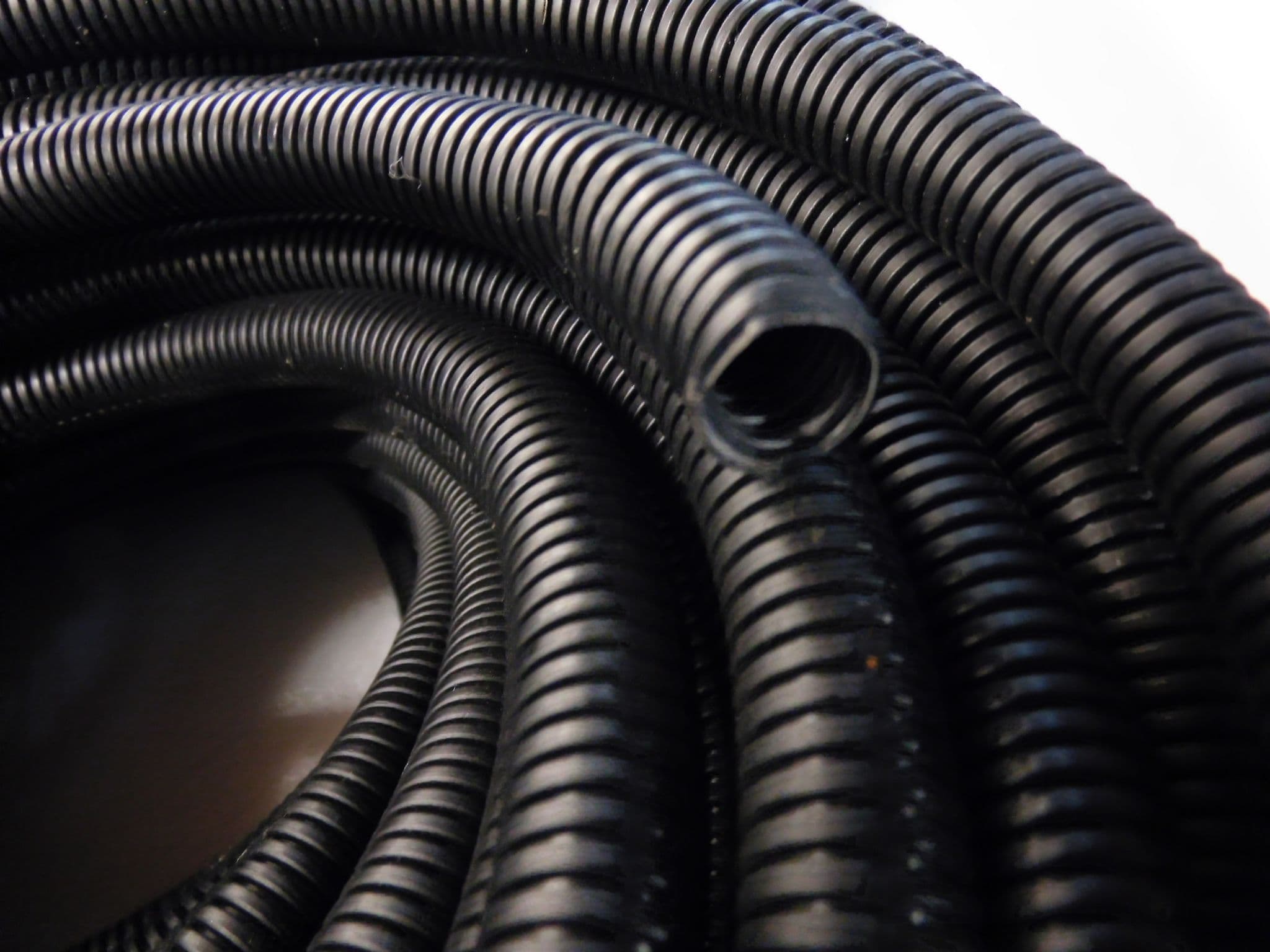 Convoluted wire trunking