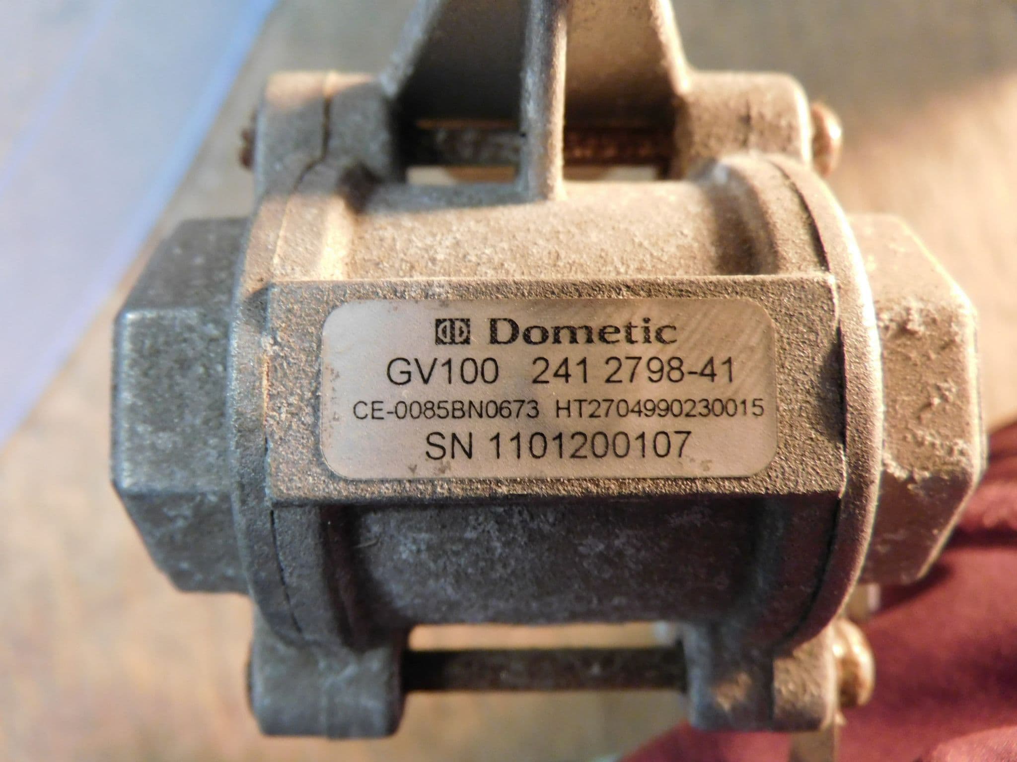 Dometic fridge 8 series gas valve