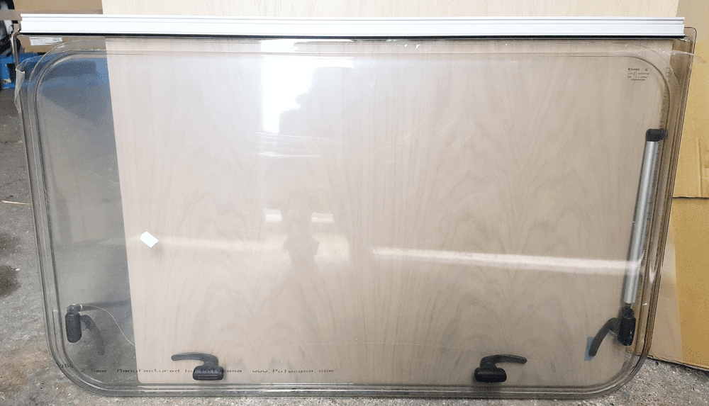 Dometic motorhome caravan window 008E 800 x 700