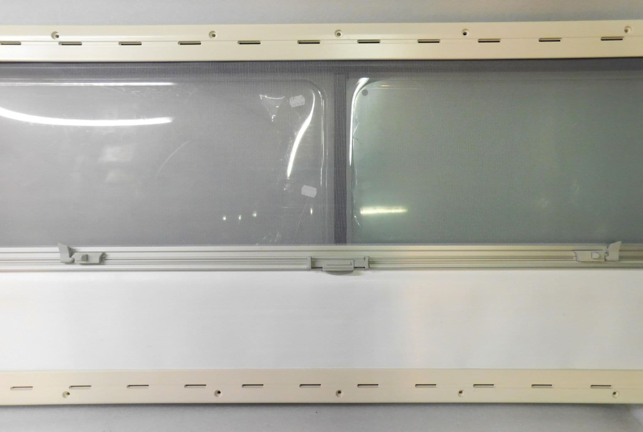 DOMETIC SEITZ GRADE 2 1450 x 600 sliding window