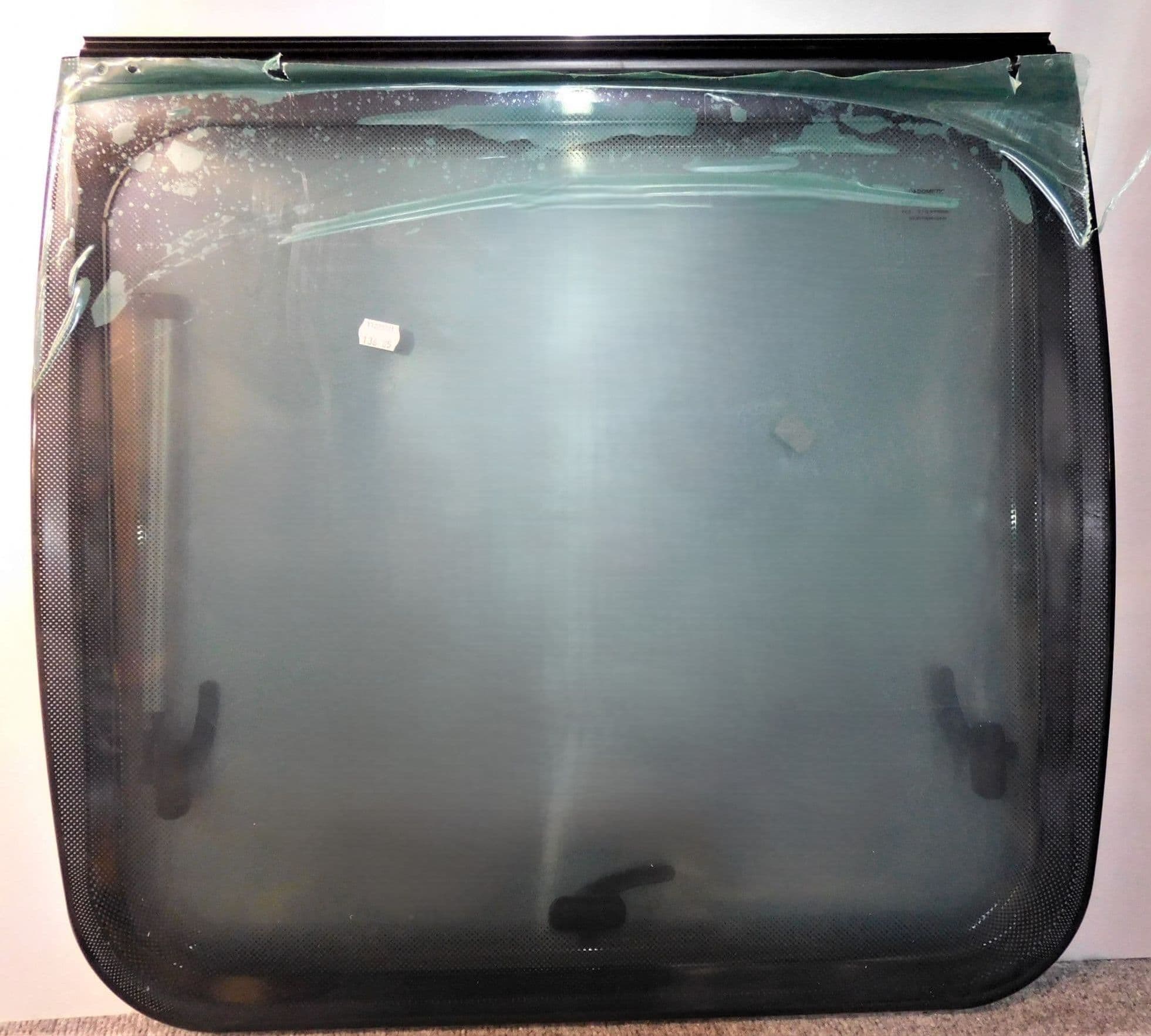 DOMETIC Seitz motorhome caravan window 600 x 550