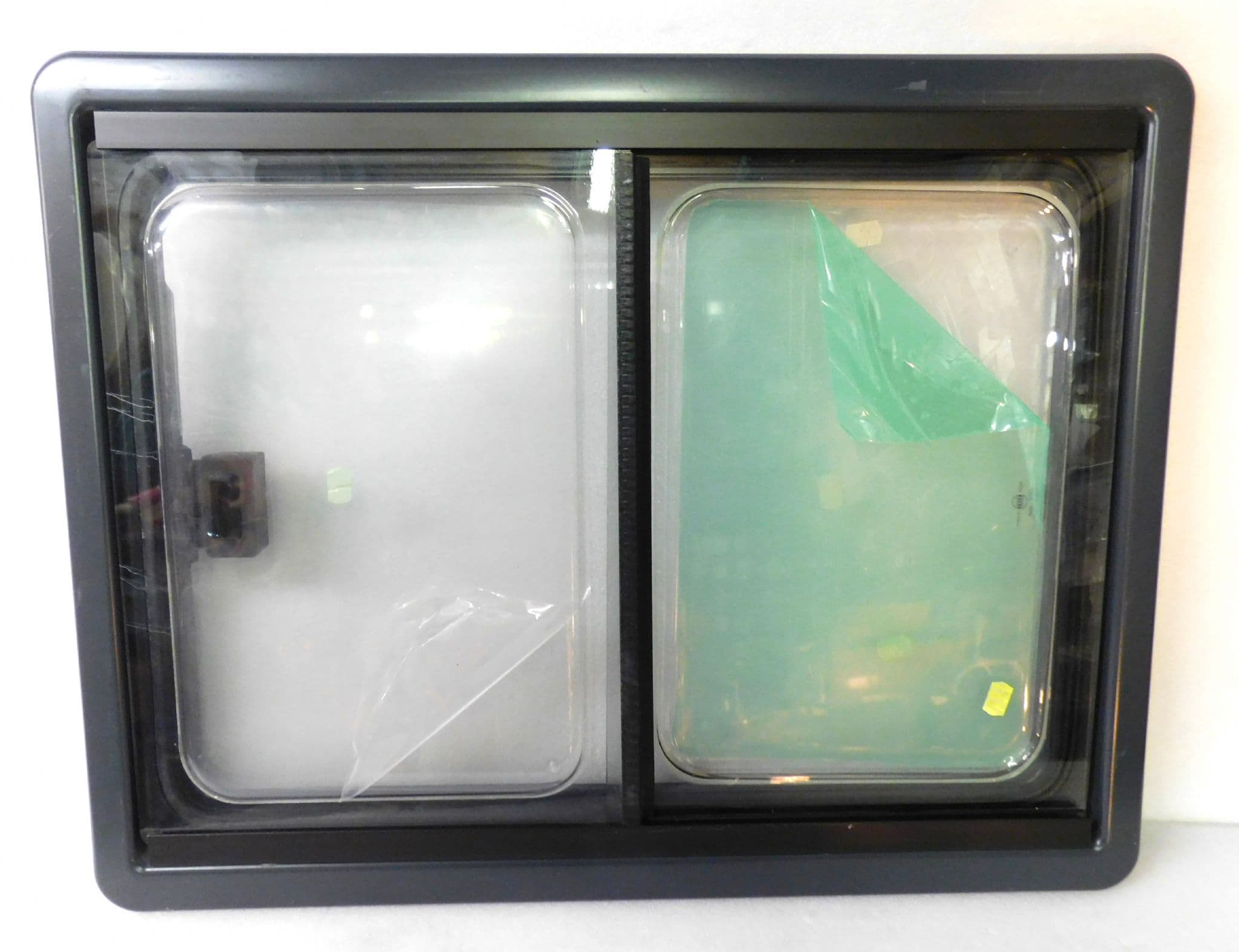 DOMETIC SEITZ s4 sliding window fascia 700 x 550