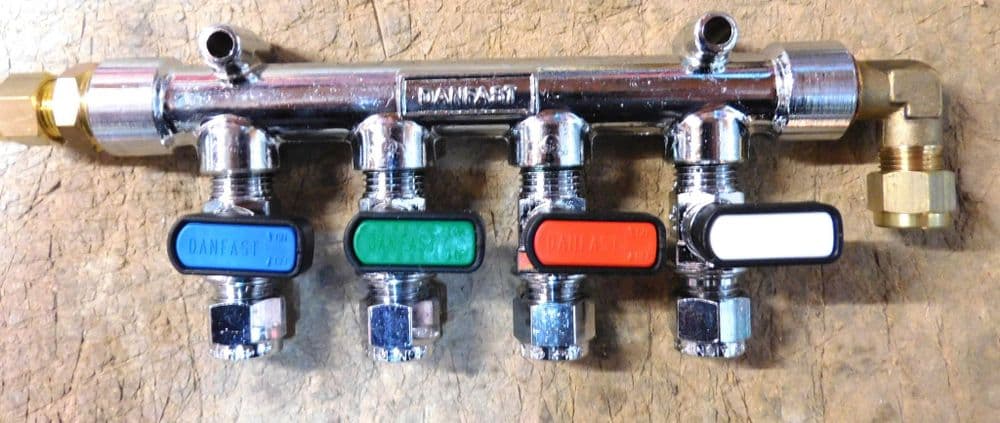 Gas Manifold 8mm 4 Way equal & elbow inlet R/H