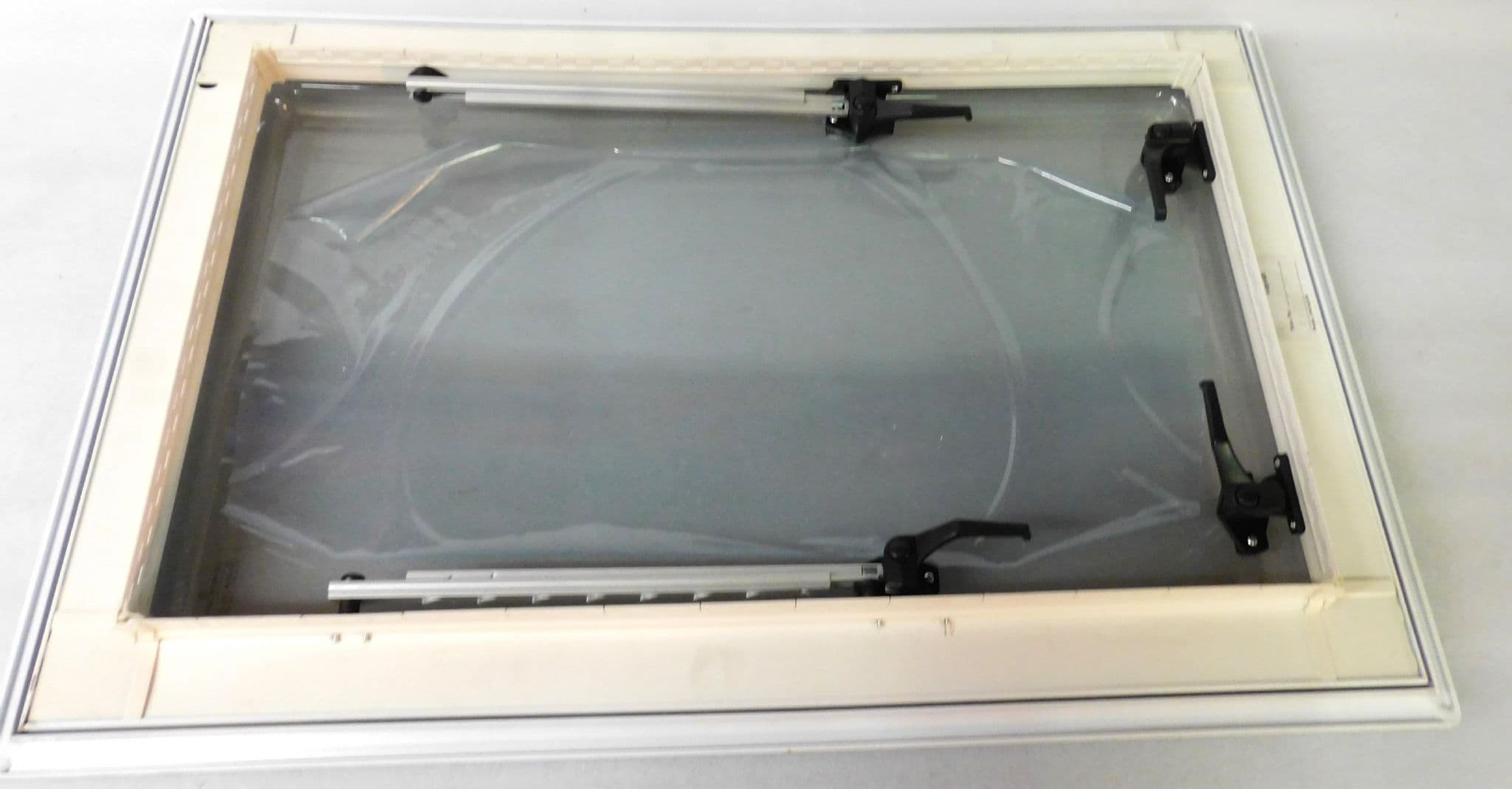 HARTAL Polyplastic motorhome window HOBBY 600