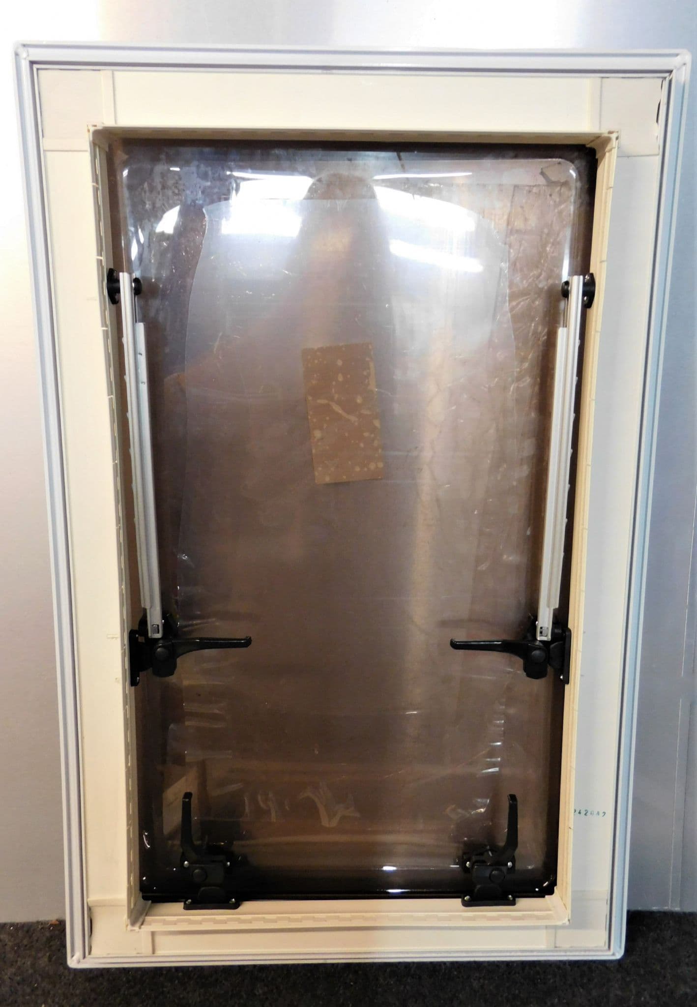 Hobby 600 motorhome window 450 x 700 G2