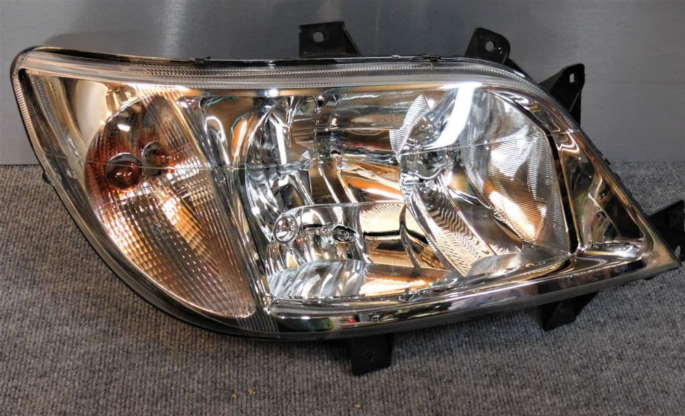 Mercedes Sprinter HELLA 2003-2006 Headlight headlamp
