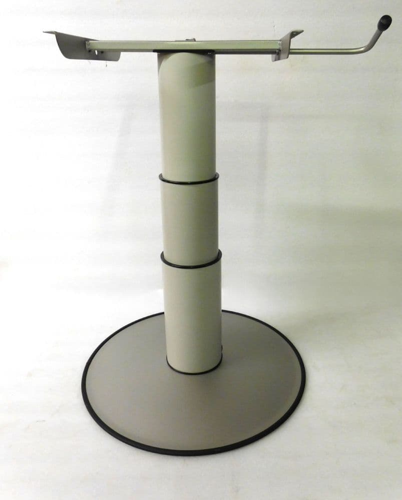 Motorhome caravan free standing adjustable table leg