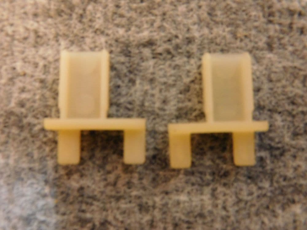 Motorhome caravan window blind end cap catches