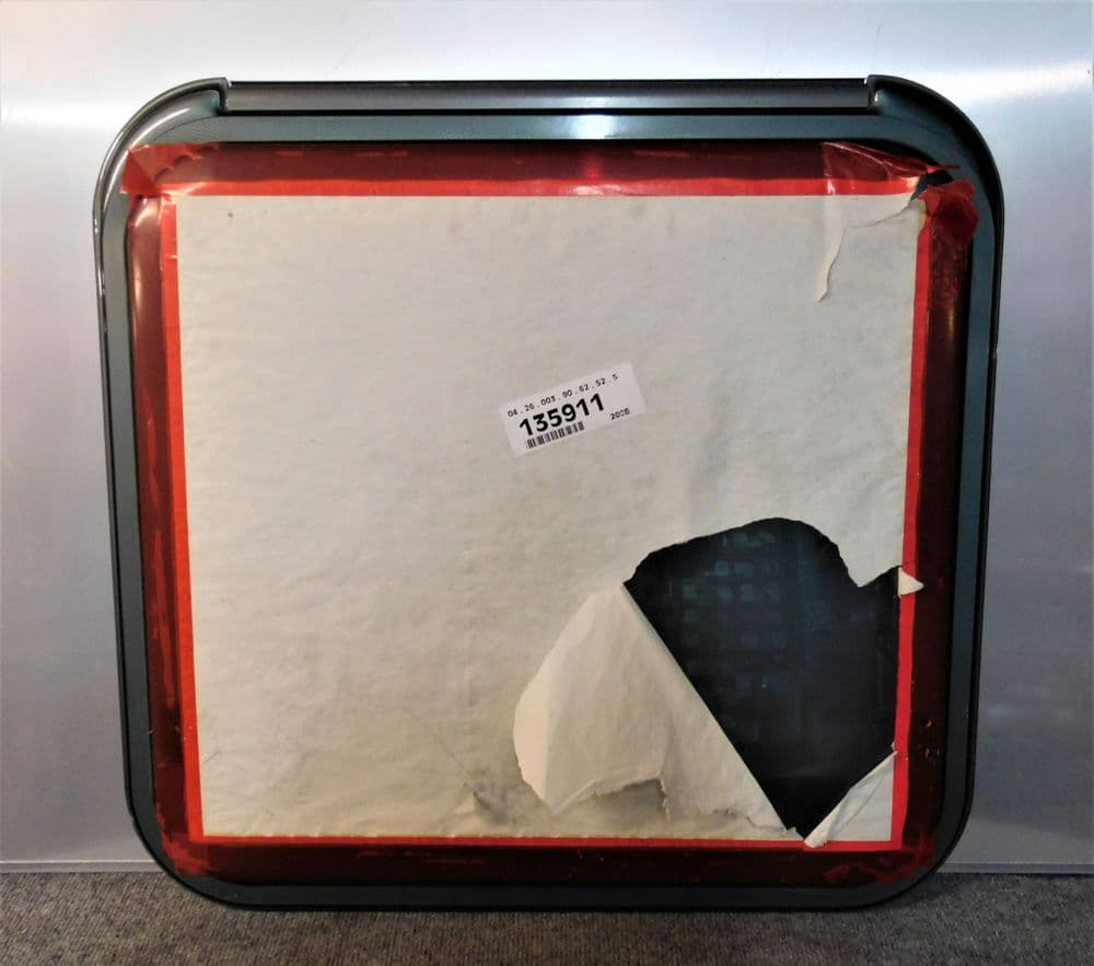 Polyplastic caravan window 655 X 620 G2