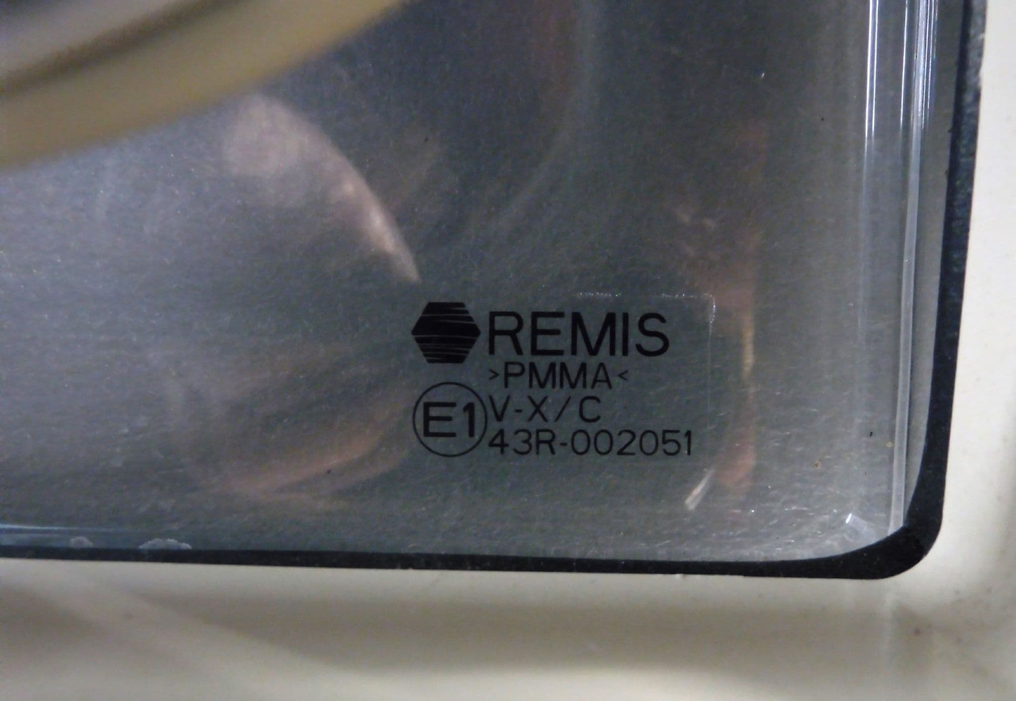 Remis replacement caravan motorhome rooflight/skylight top