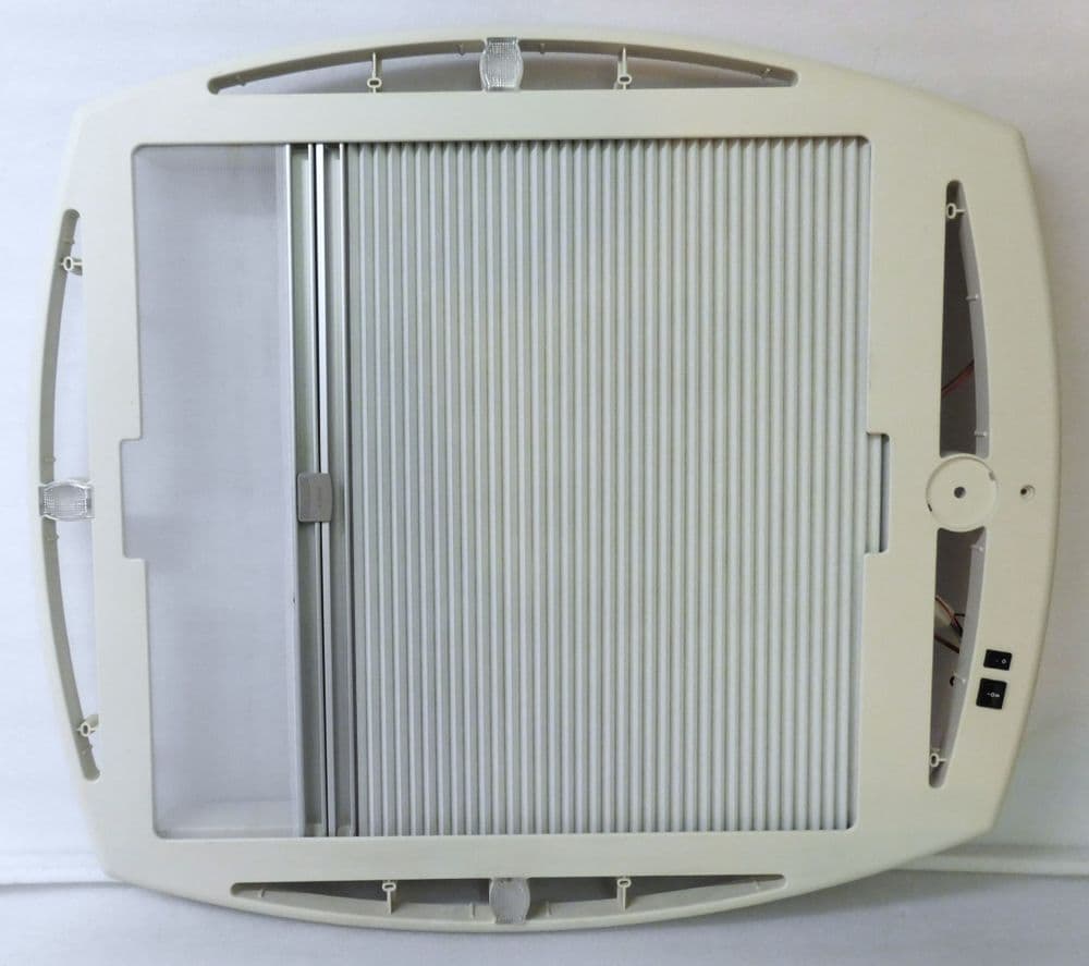 Replacement net/blind frame for the Remis 12V skylight