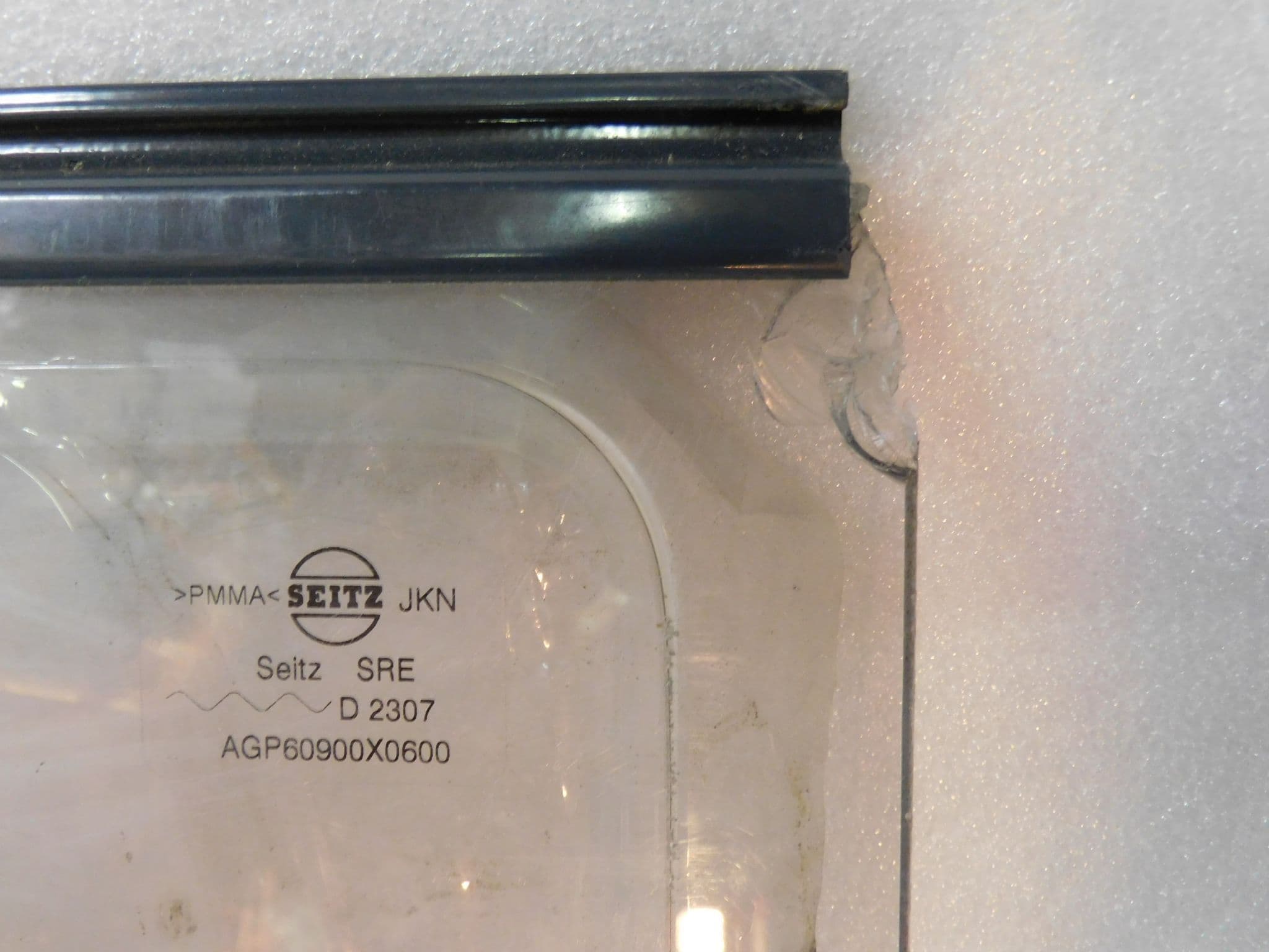 SEITZ motorhome caravan replacement window glass 900 x 600mm GRADE 2