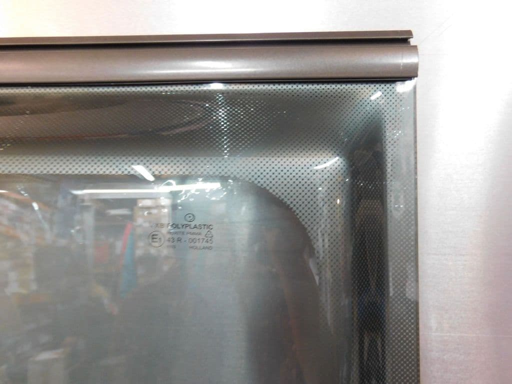 SWIFT caravan front middle window CWF3